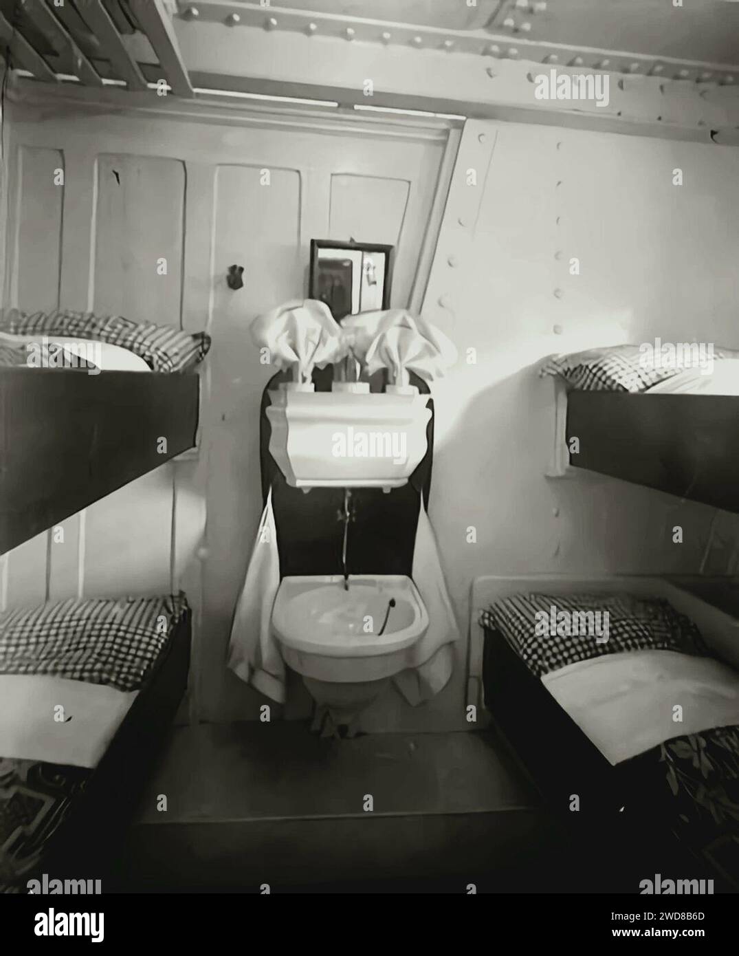 3rd Class Cabin Stock Photo - Alamy