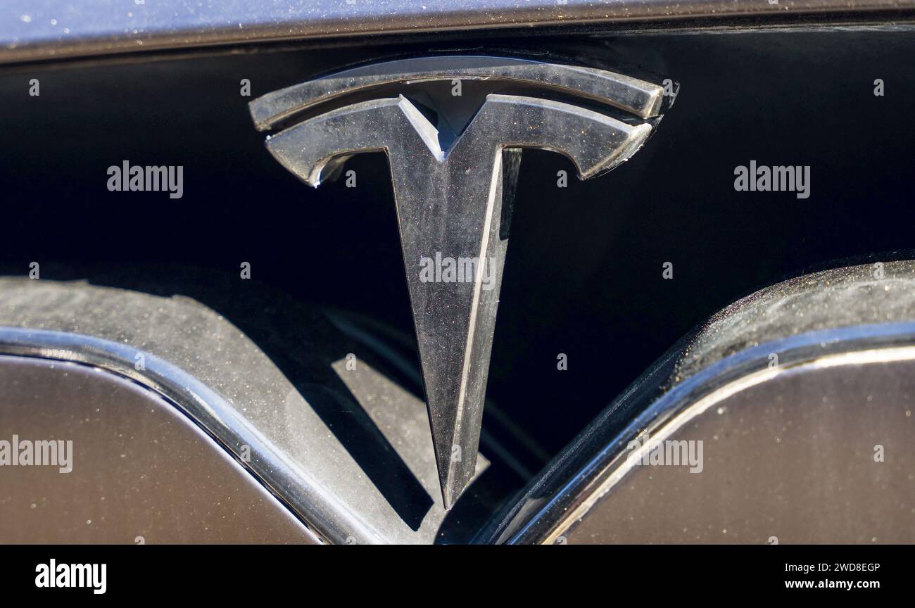Almaty, Kazakhstan - November 11, 2023: Old Tesla electric car emblem ...