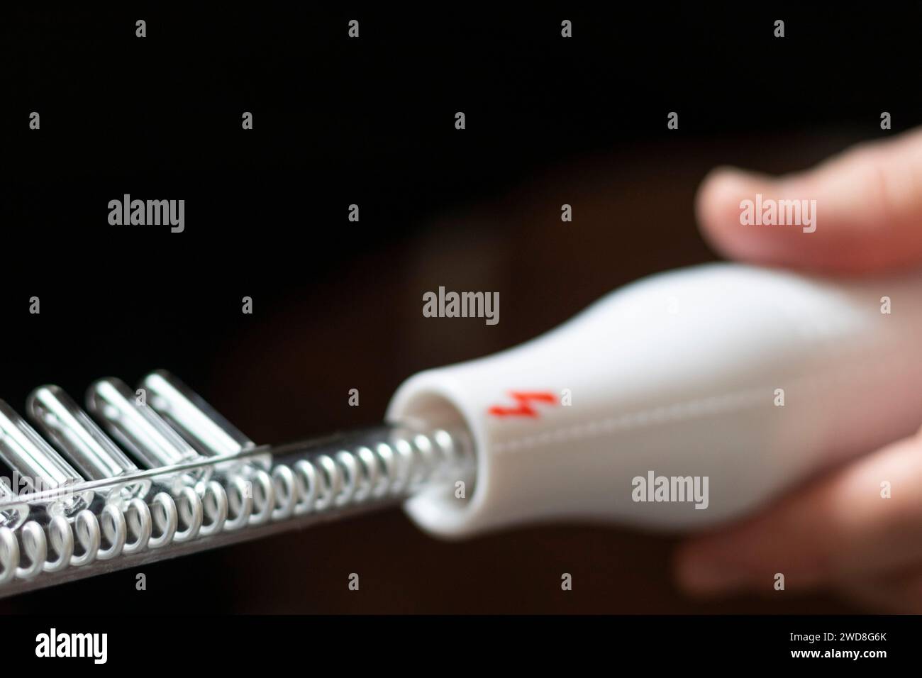 Frequency comb hi-res stock photography and images - Alamy
