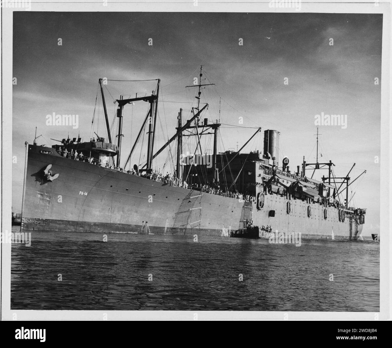 263337 USS Hunter Liggett (APA-14 Stock Photo - Alamy