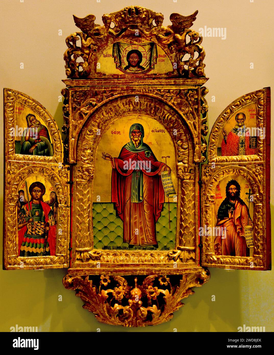 St anthony crowned holy towel hi-res stock photography and images - Alamy