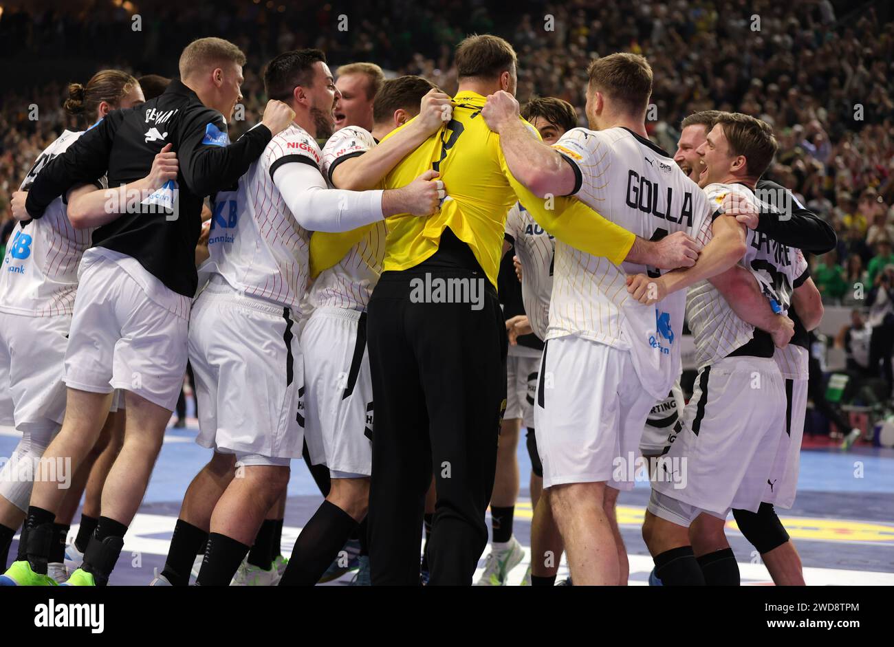 DHB Spieler jubeln mit Andreas Wolff of Germany Germany vs Iceland EHF ...