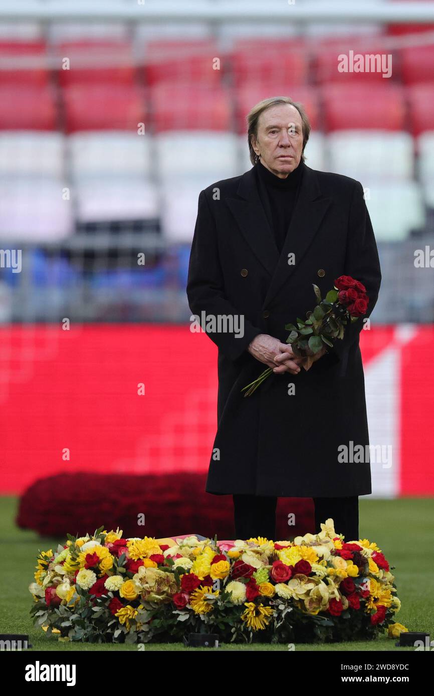 Munich, Germany. 19th Jan, 2024. Soccer: FC Bayern Munich memorial ...