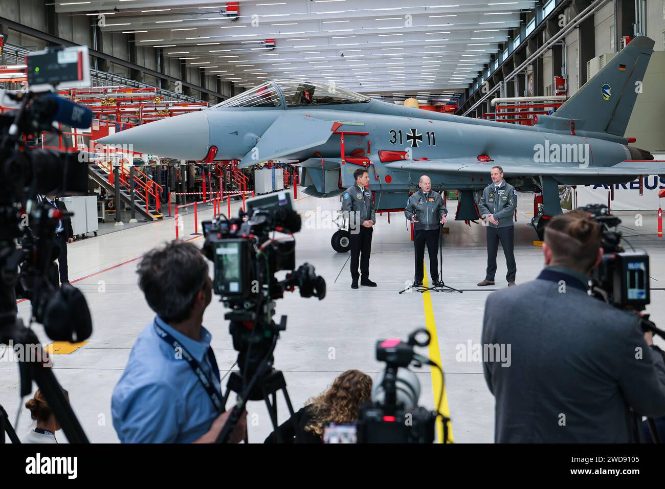 Manching, Germany. 19th Jan, 2024. Chancellor Olaf Scholz (SPD, M ...