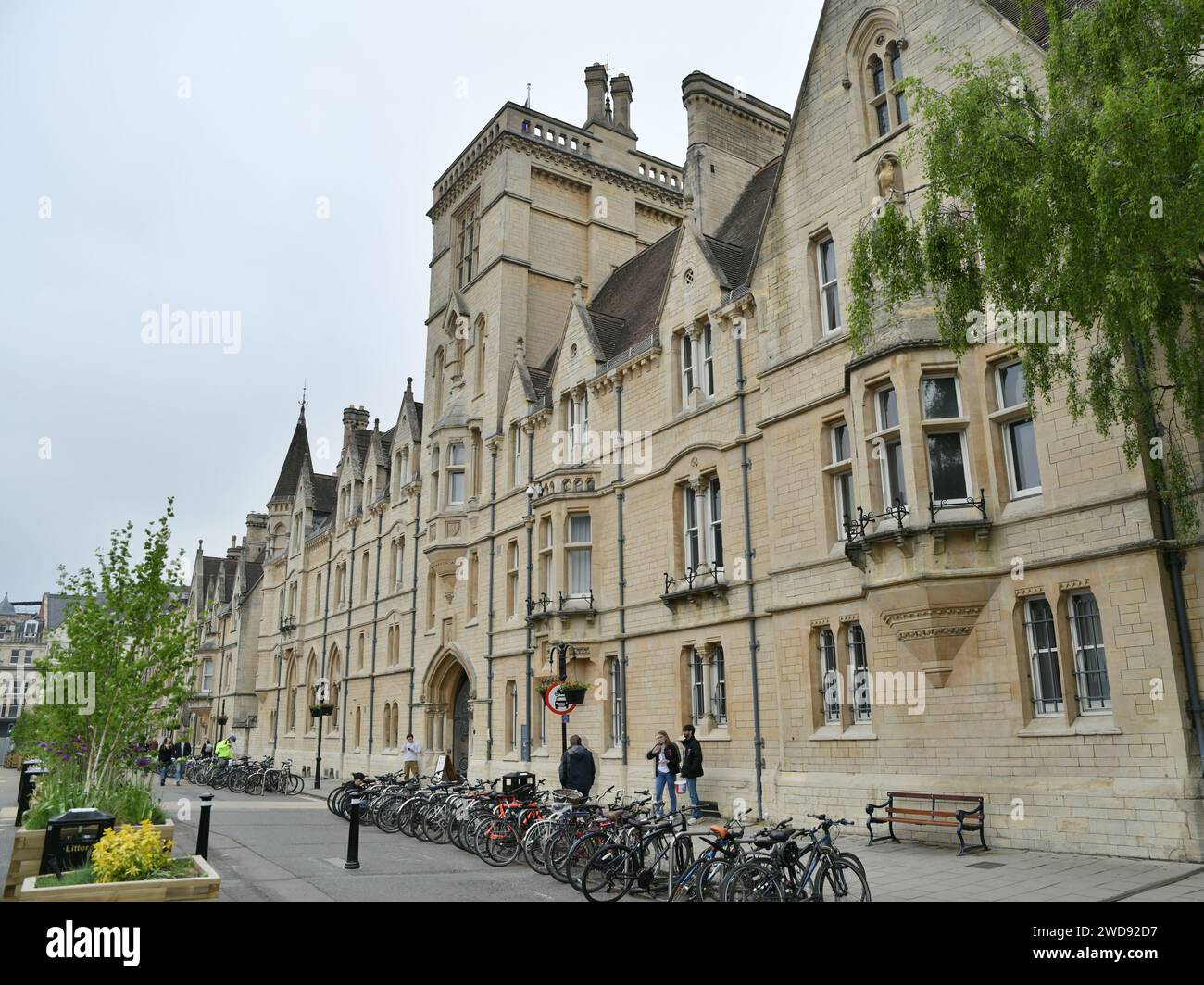 Oxford exterior facade hi-res stock photography and images - Alamy