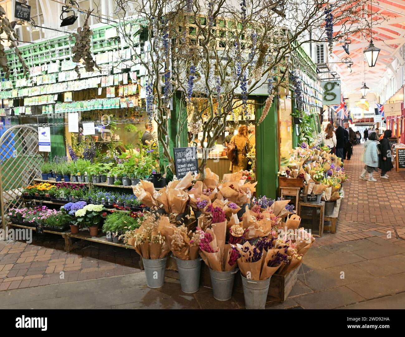 Souvenir stall in oxford street hi-res stock photography and images - Alamy
