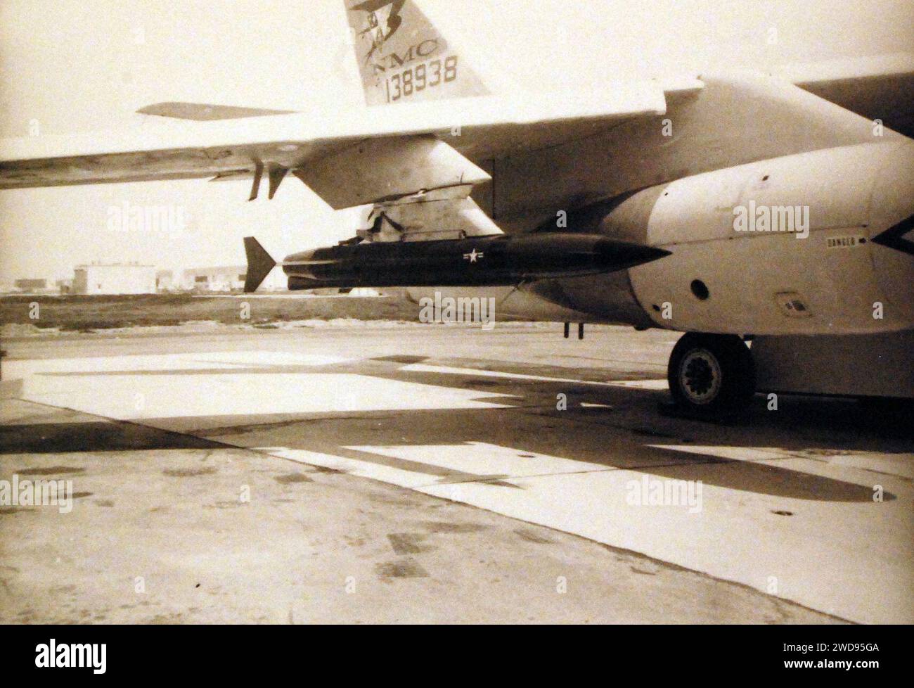 Kn box hi-res stock photography and images - Alamy