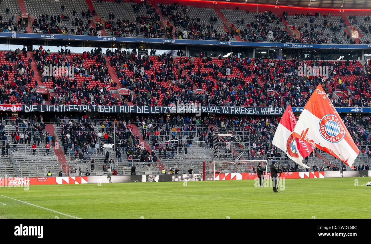 Muenchen, Deutschland. 19th Jan, 2024. Transparent mit dem Schriftzug ...