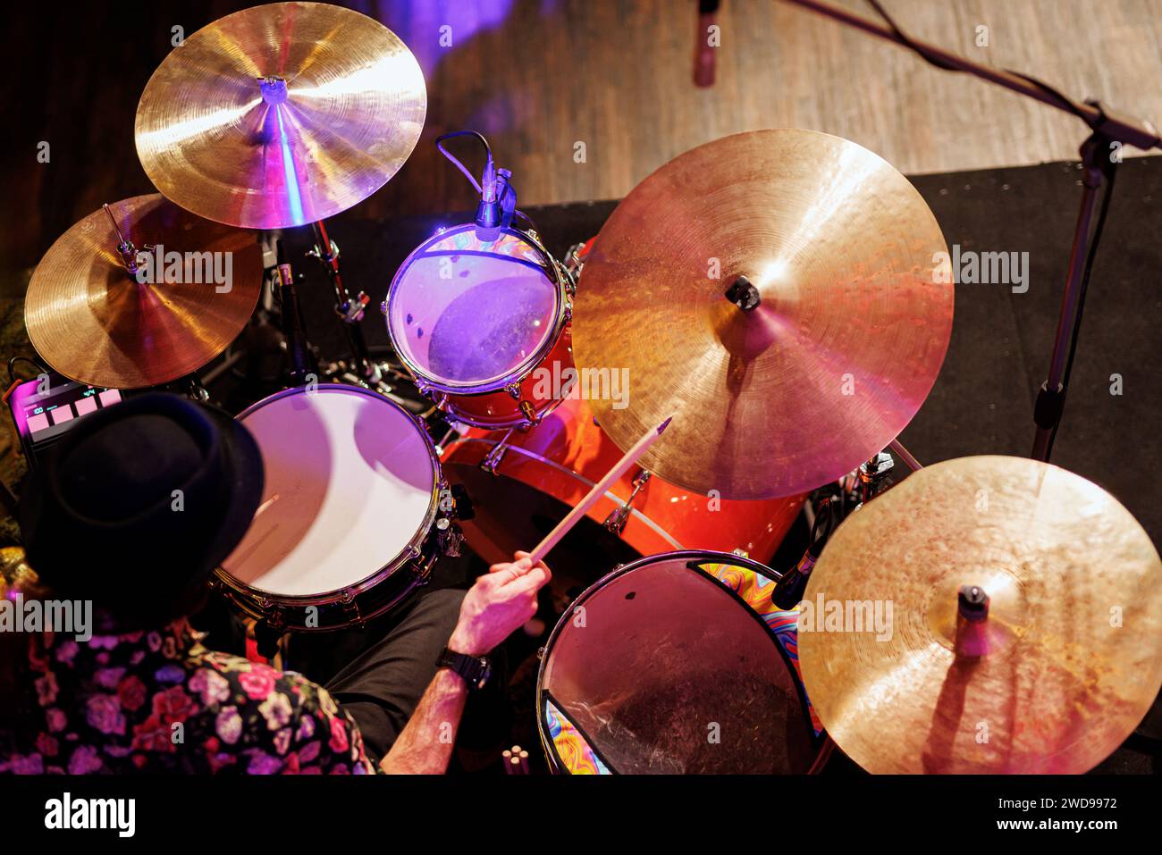 A musician plays a drum kit, top view of drums set Stock Photo - Alamy