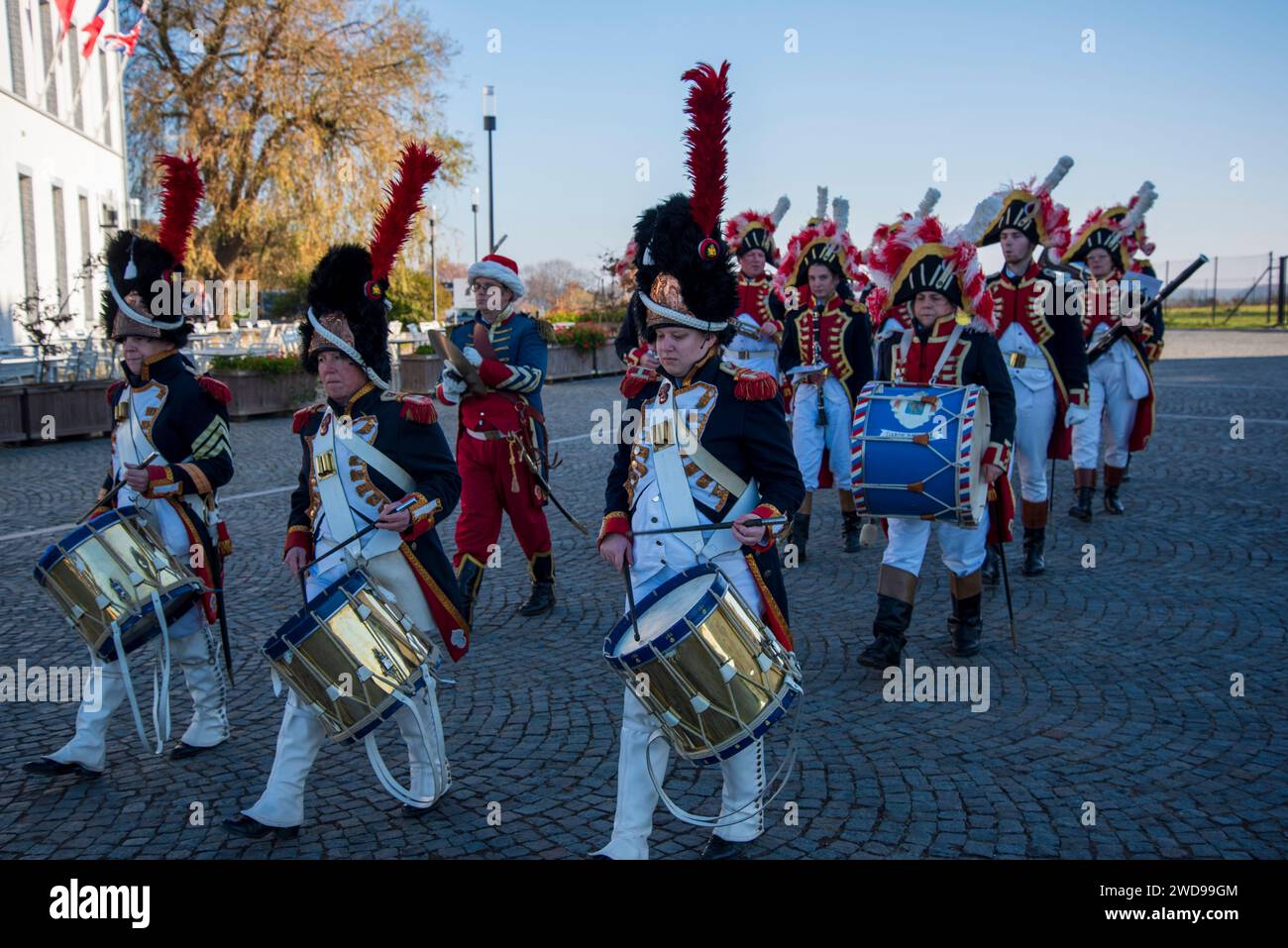 Marching band in Napoleonic costume at Waterloo battlefield Stock Photo ...