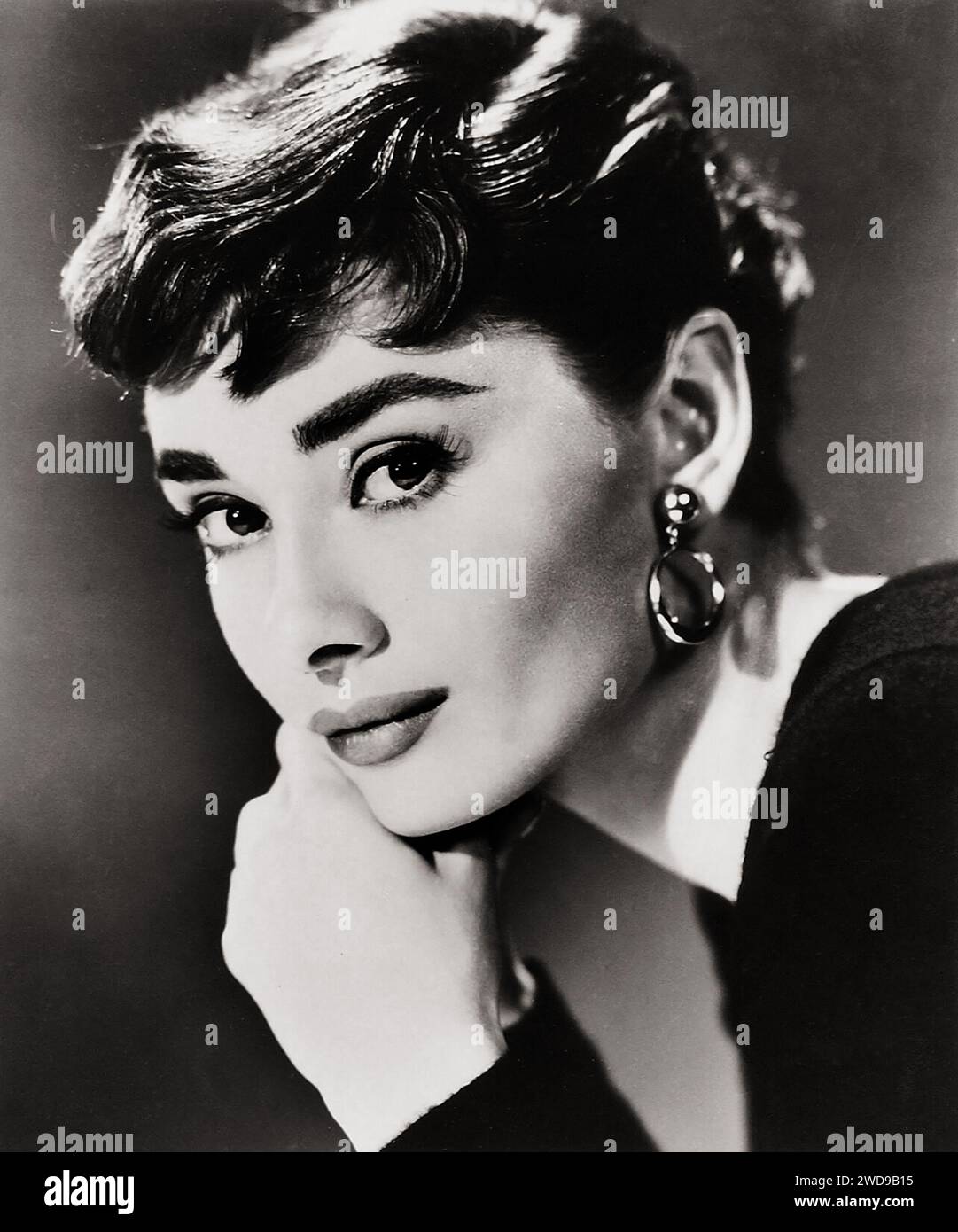 Audrey Hepburn in Sabrina (Paramount, 1954). Portrait Photo, publicity photo Stock Photo - Alamy