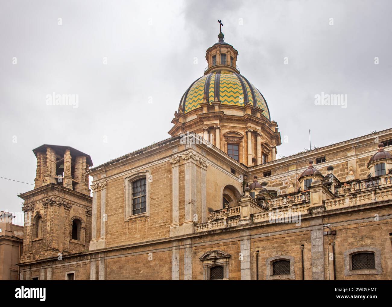 Pretoria square in Palermo. Sicily island. Italy Stock Photo - Alamy