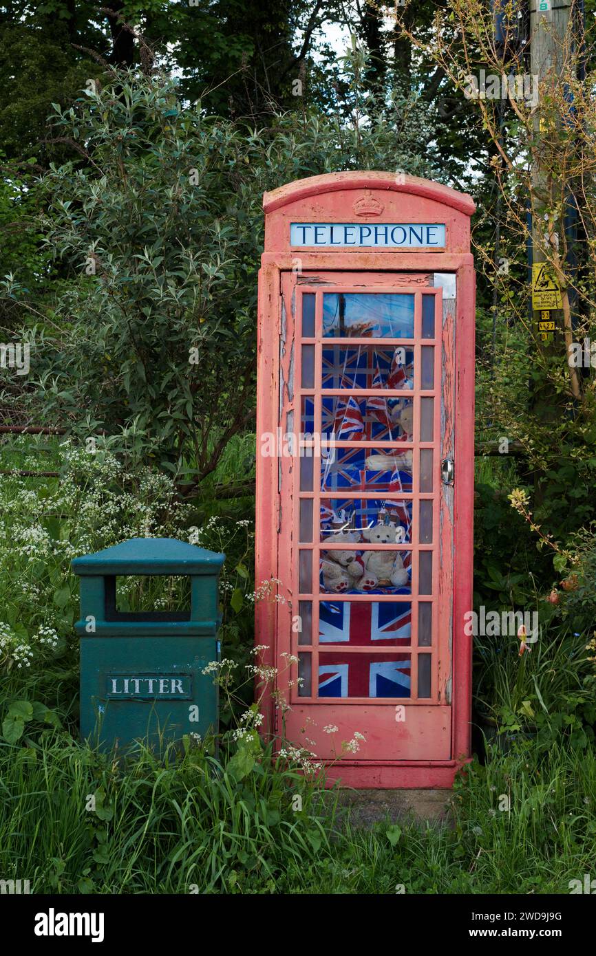 Repurposed. patriotic British telephone box and litter bin, the Bryn ...