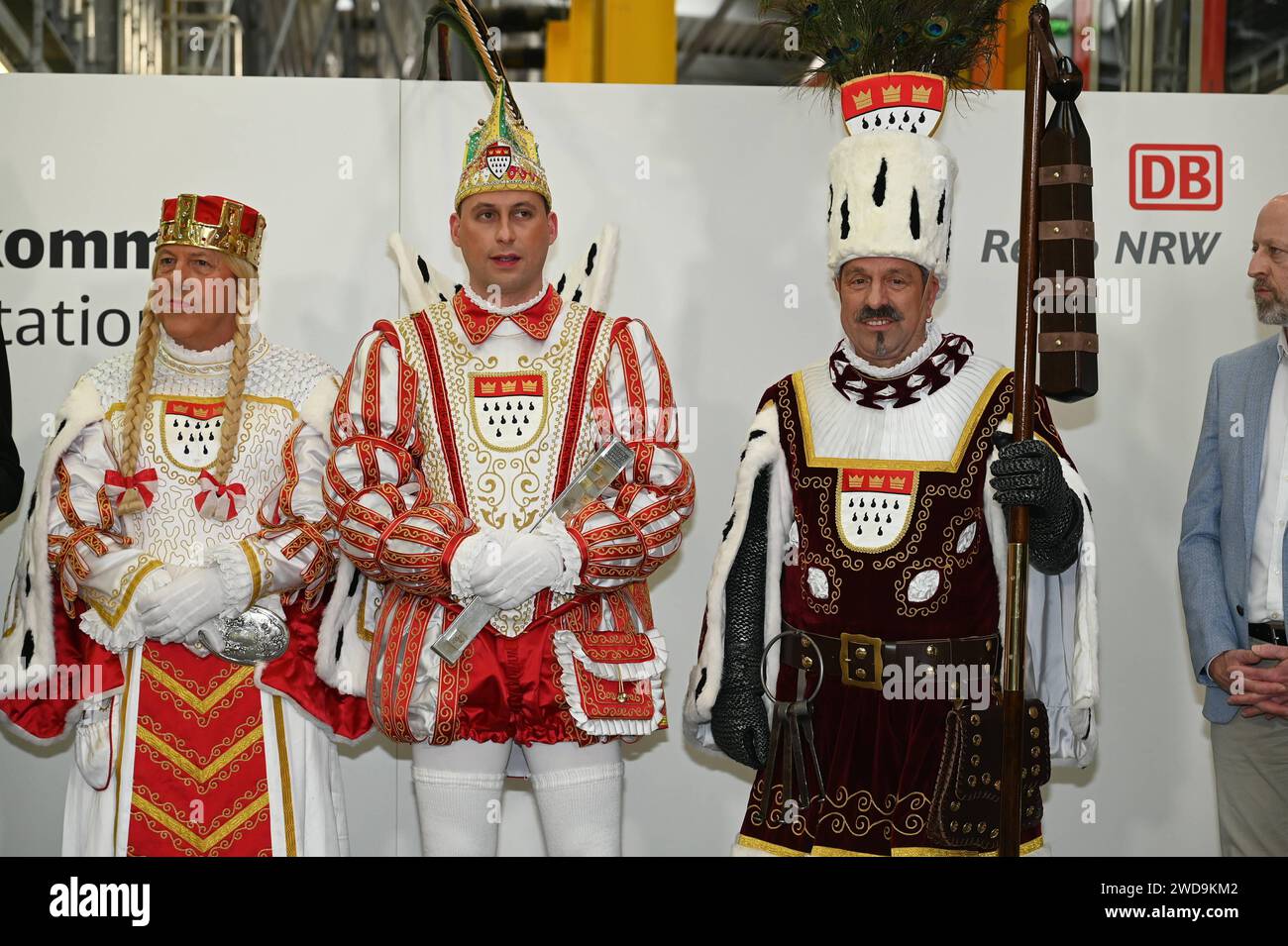 Das Kölner Karneval Dreigestirn für die Karnevalsession 2024. l-r ...