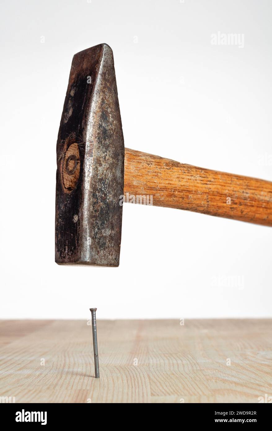 Hammer and nail hi-res stock photography and images - Alamy