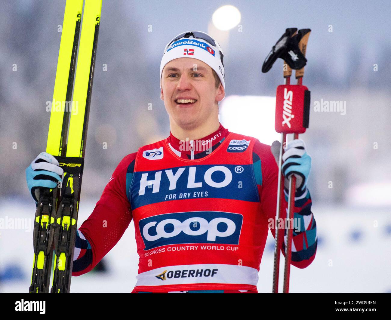 Erik Valnes (Norwegen) jubelt ueber den Sieg, GER, FIS Coop Langlauf ...