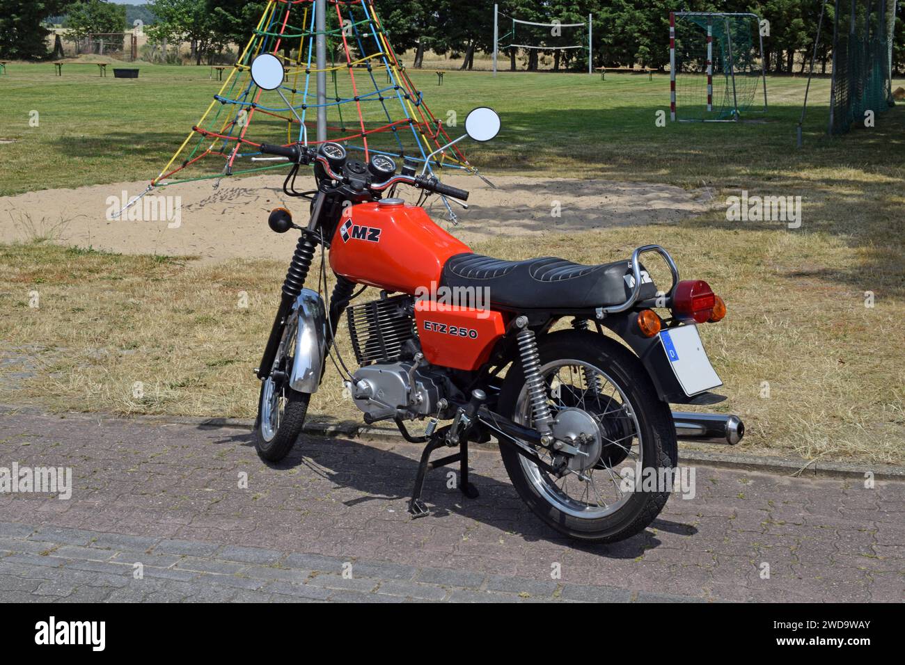 18.06.2022 MZ/ ETZ250 Deutschland/ Sachsen Anhalt/ Altmark/ Altmarkkreis Salzwedel/ Stadt Klötze ...