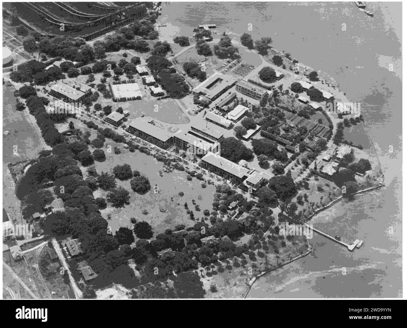 Pearl harbor naval hospital Cut Out Stock Images & Pictures - Alamy