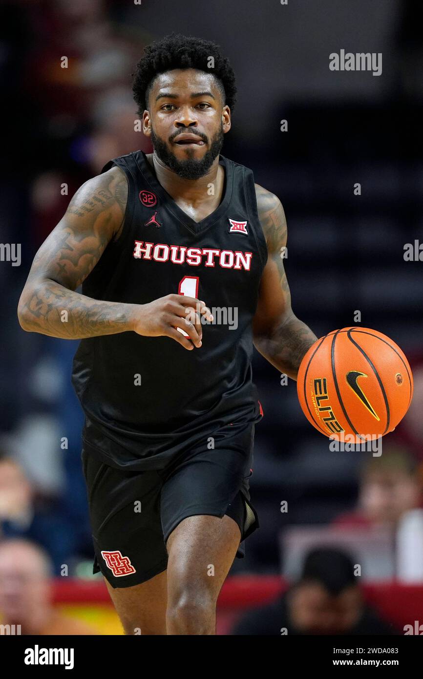 Houston guard Jamal Shead (1) drives up court during an NCAA college ...