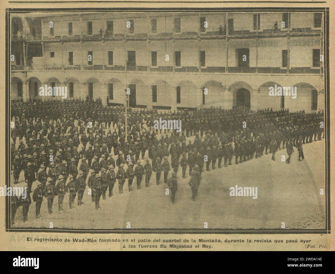 Regimiento formado hi-res stock photography and images - Alamy