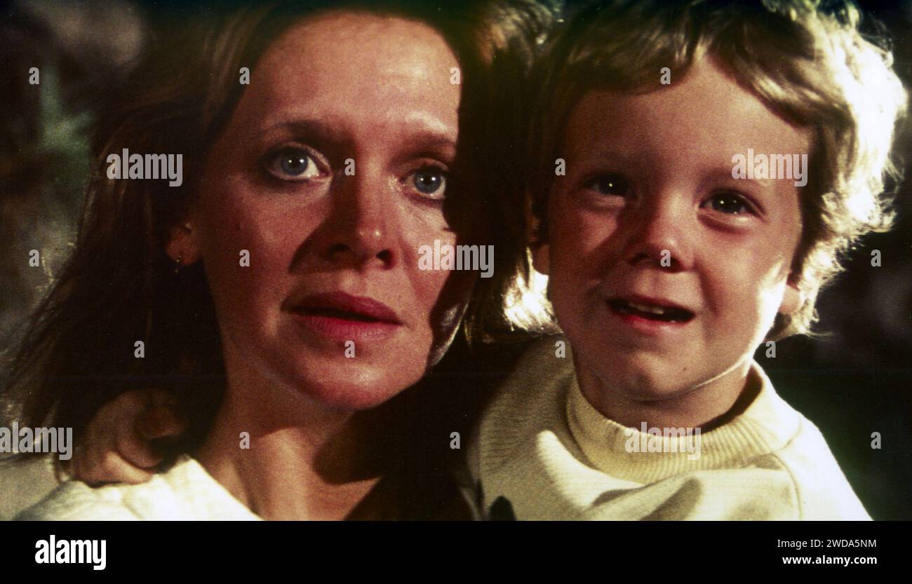 Melinda Dillon, Cary Guffey, "Close Encounters of the Third Kind" (1977). Photo credit: Columbia ...