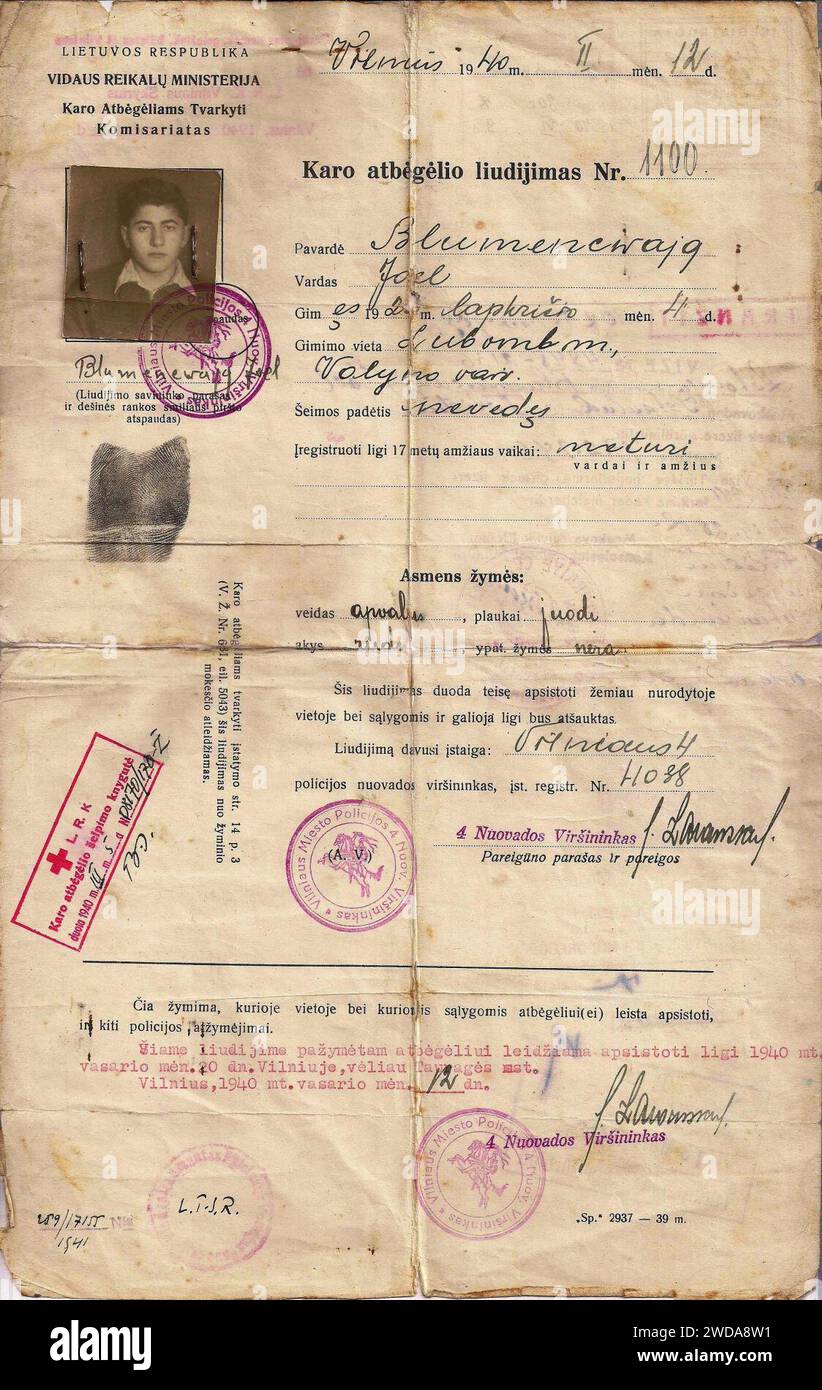 Refugee travel document hi-res stock photography and images - Alamy