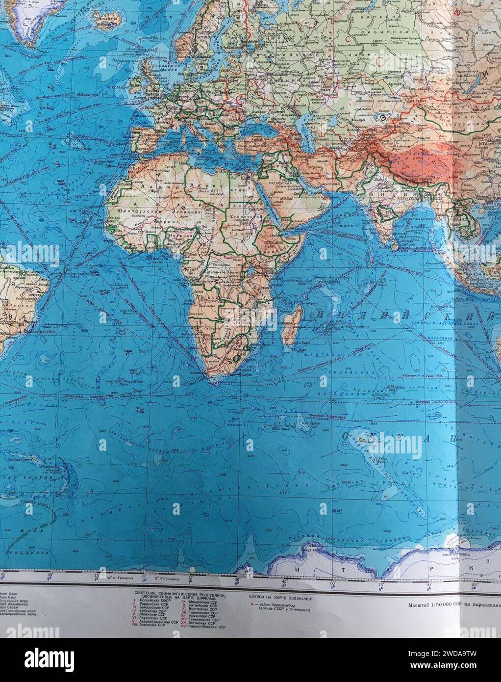 Map of the world 1950 hi-res stock photography and images - Alamy