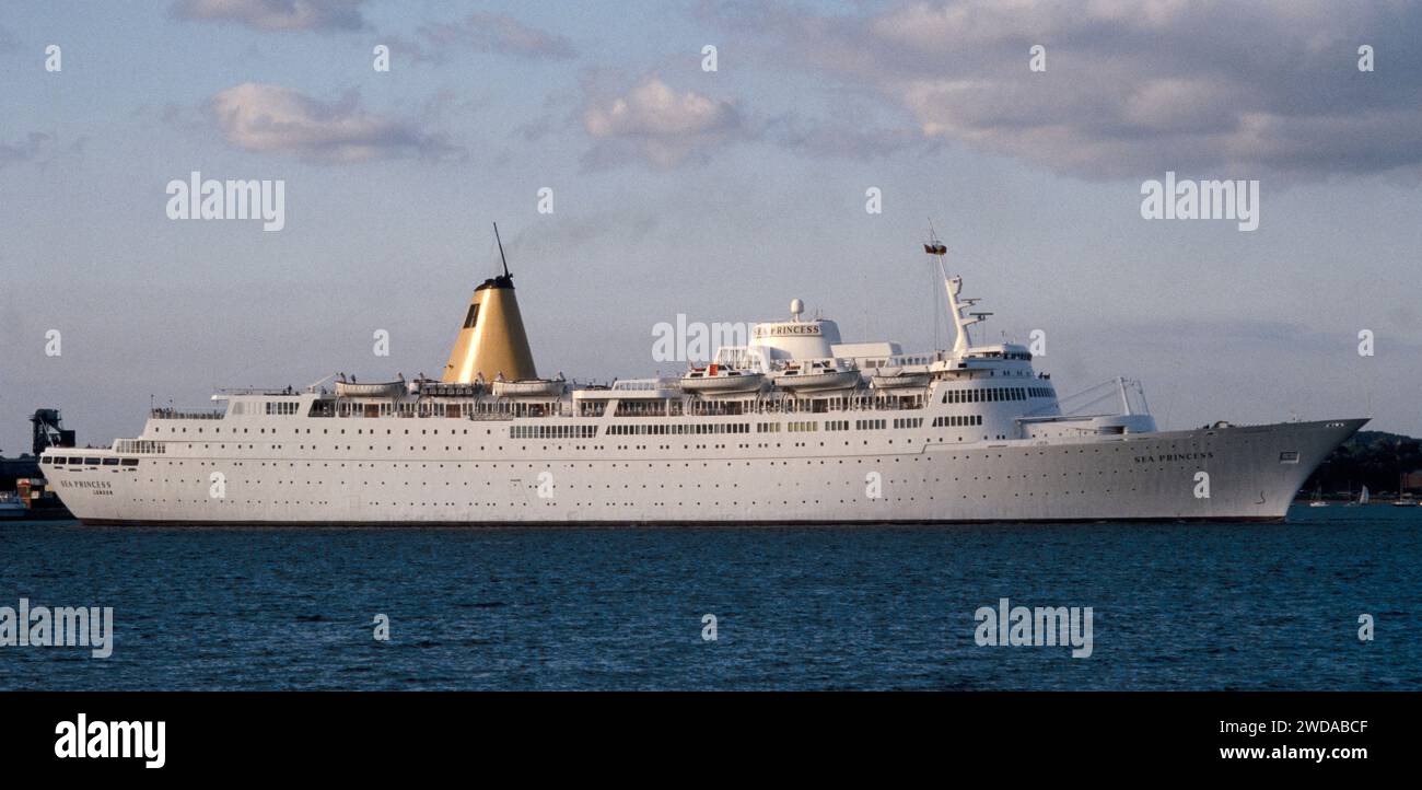 Mv sea princess hi-res stock photography and images - Alamy
