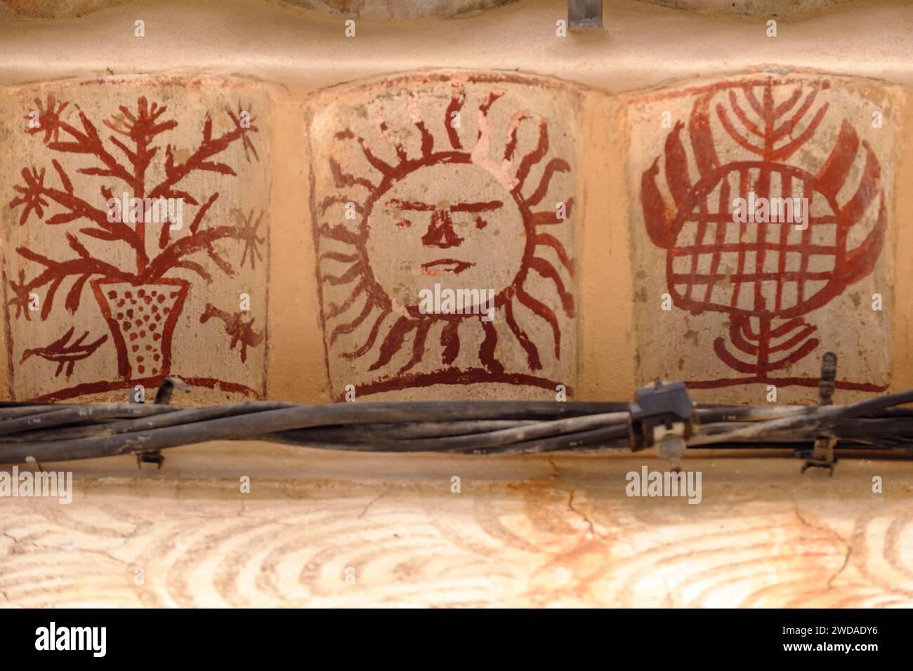 Tejas policromadas hi-res stock photography and images - Alamy