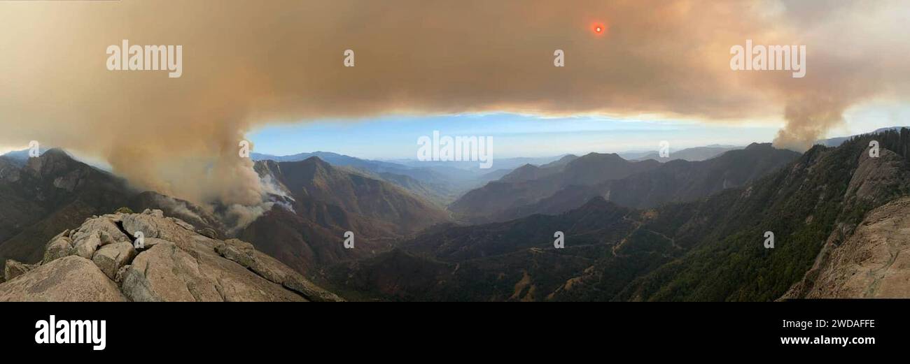 2021 knp complex fires hi-res stock photography and images - Alamy