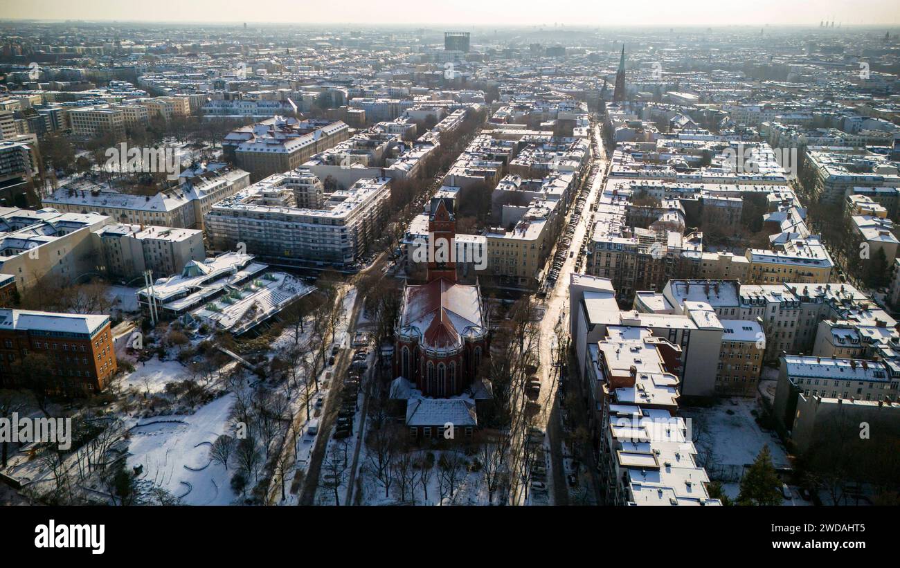Drohne aerial berlin hi-res stock photography and images - Alamy