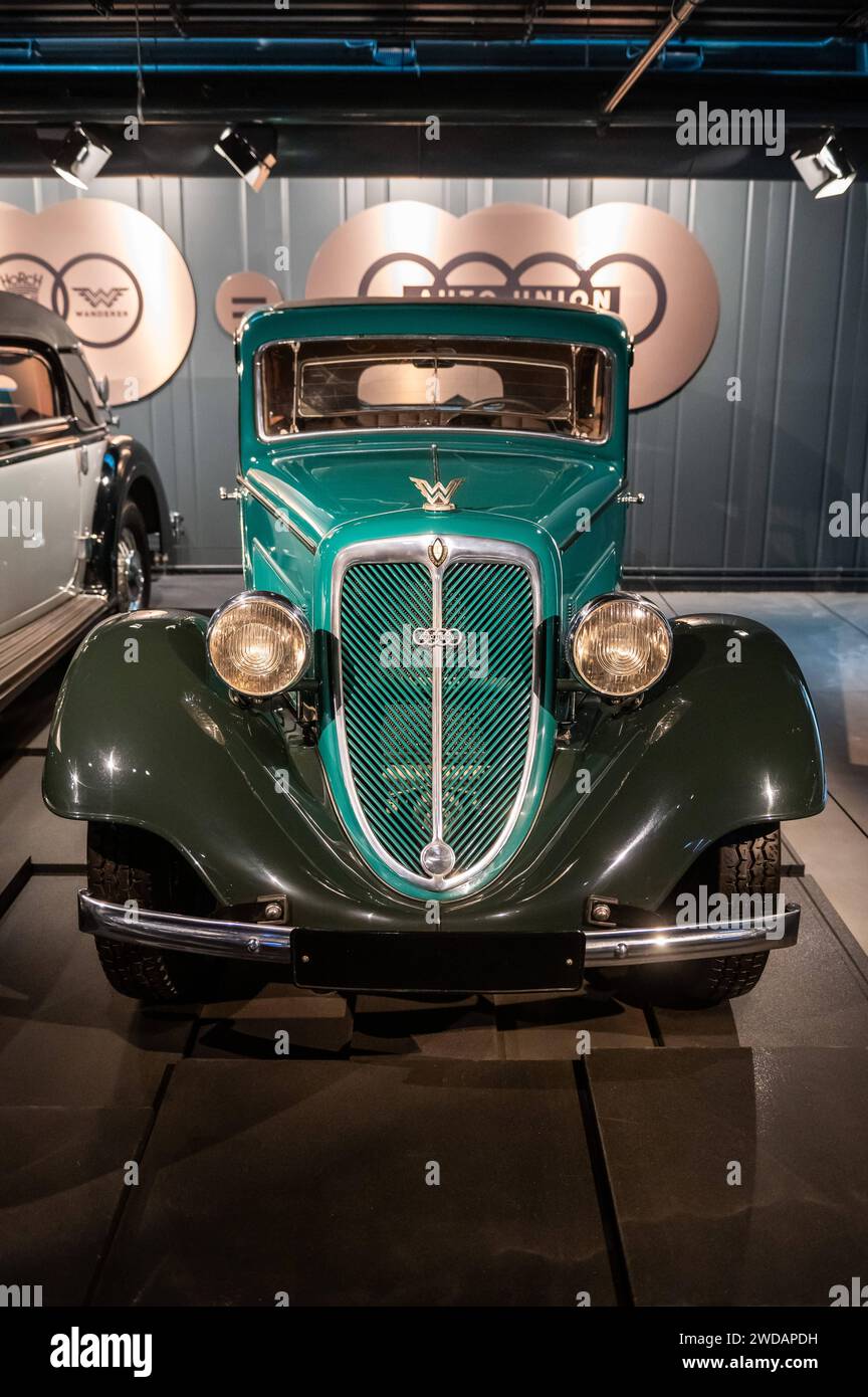 Ein Wanderer W240 wird im Motormuseum ausgestellt. Riga Lettland *** A ...