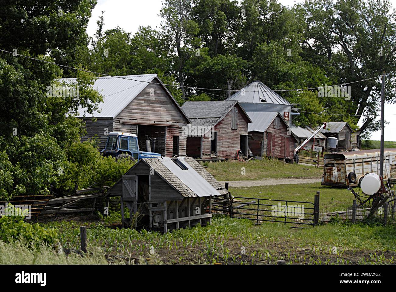 Old iowa farm photo hi-res stock photography and images - Alamy