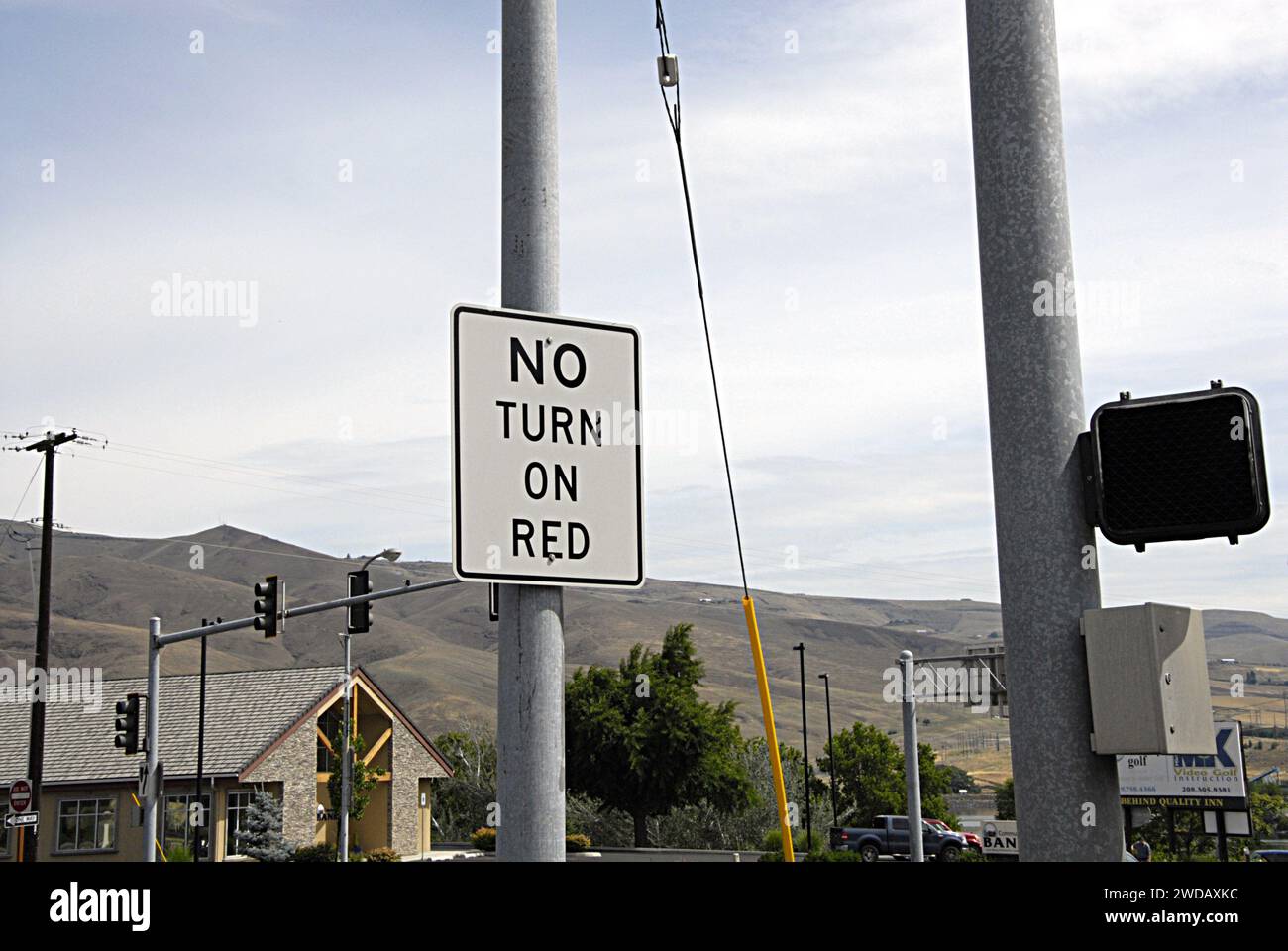 CLARKSTON / WASHINGTON STATE/USA- Trafic sifn No turn on red at many ...