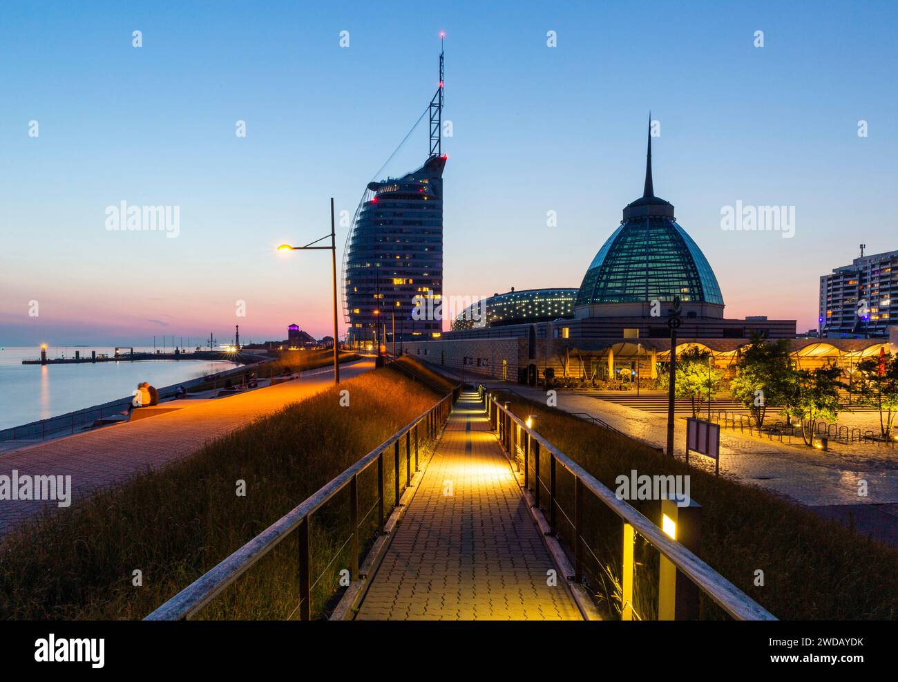 Beautiful sunset view of the Bremerhaven harbour Stock Photo - Alamy