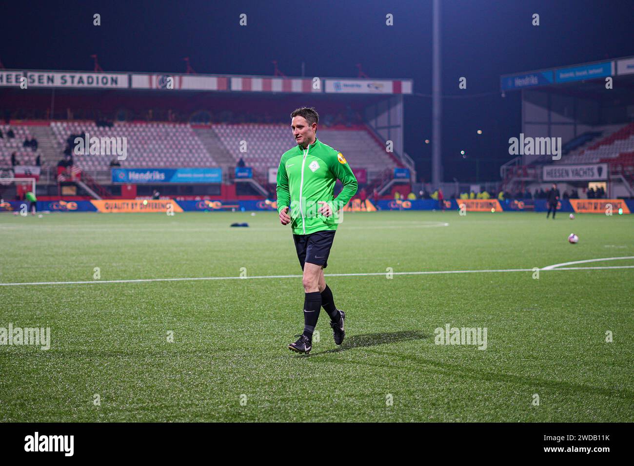 Oss, Netherlands. 19th Jan, 2024. OSS, NETHERLANDS - JANUARY 19: assistant referee Freek ...