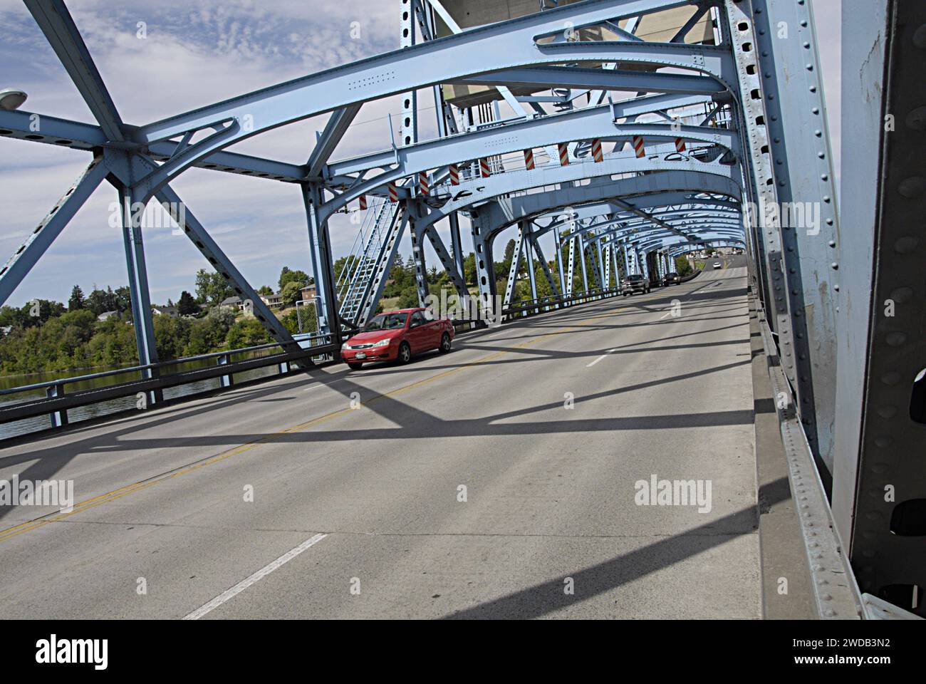 LEWISTON/IDAHO STATE/USA-Blue Snake river bridge 19 2014 Stock Photo ...
