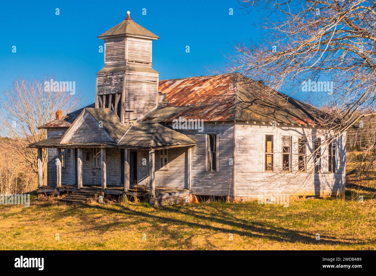 Abandoned Schoolhouse in Tennessee Stock Photo - Alamy