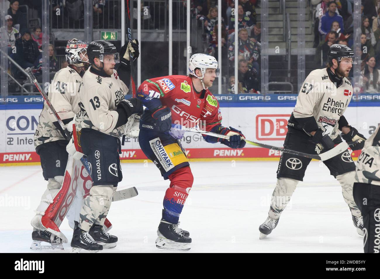 Berlin, Deutschland. 19th Jan, 2024. 19.01.2024, Mercedes-Benz-Arena ...