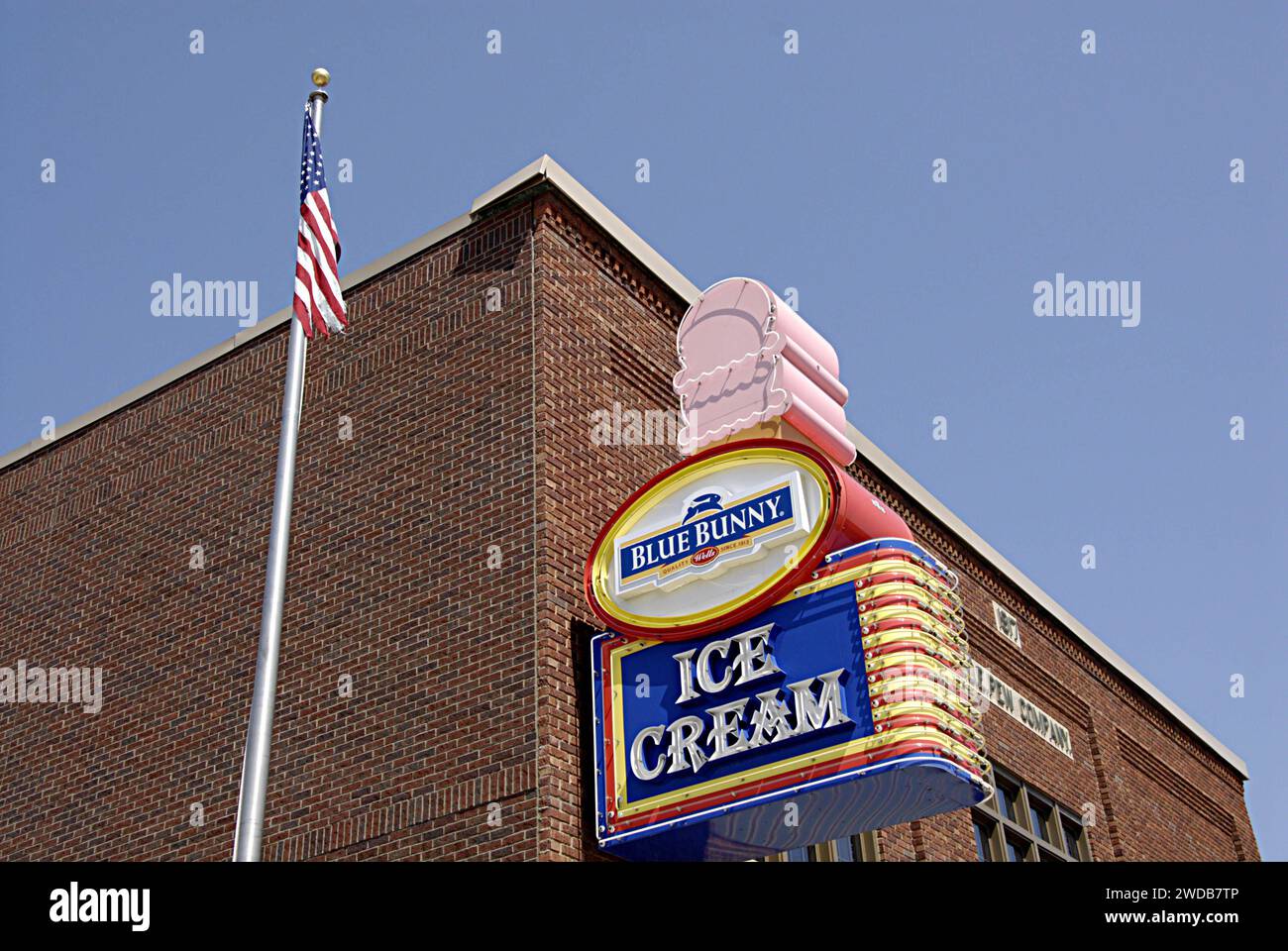 LE MARS/IOWA /USA- Photo feature five days in the life of le mars ruler ...