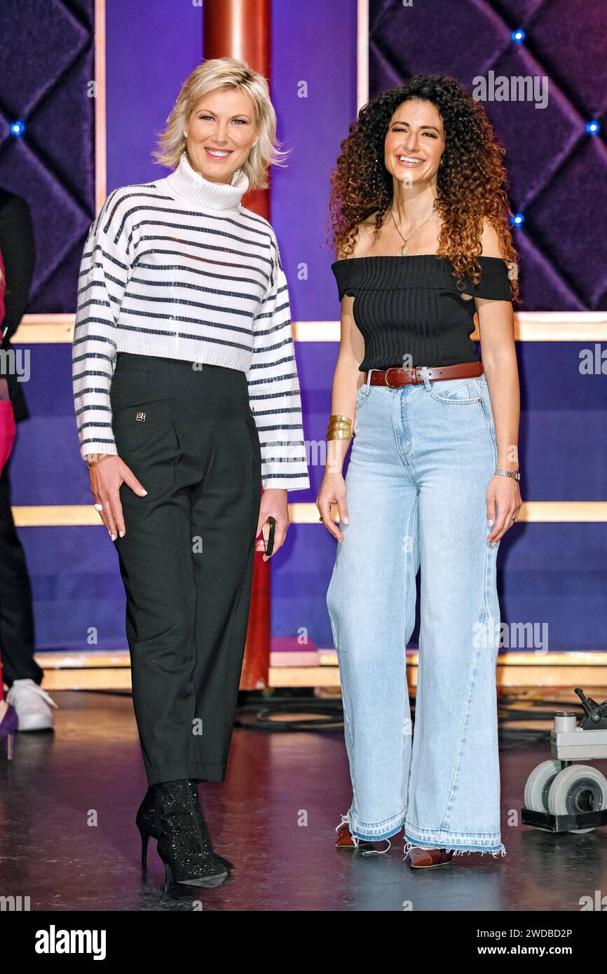 MDR - Riverboat. Moderatorin Kamilla Senjo und Marwa Eldessouky ...