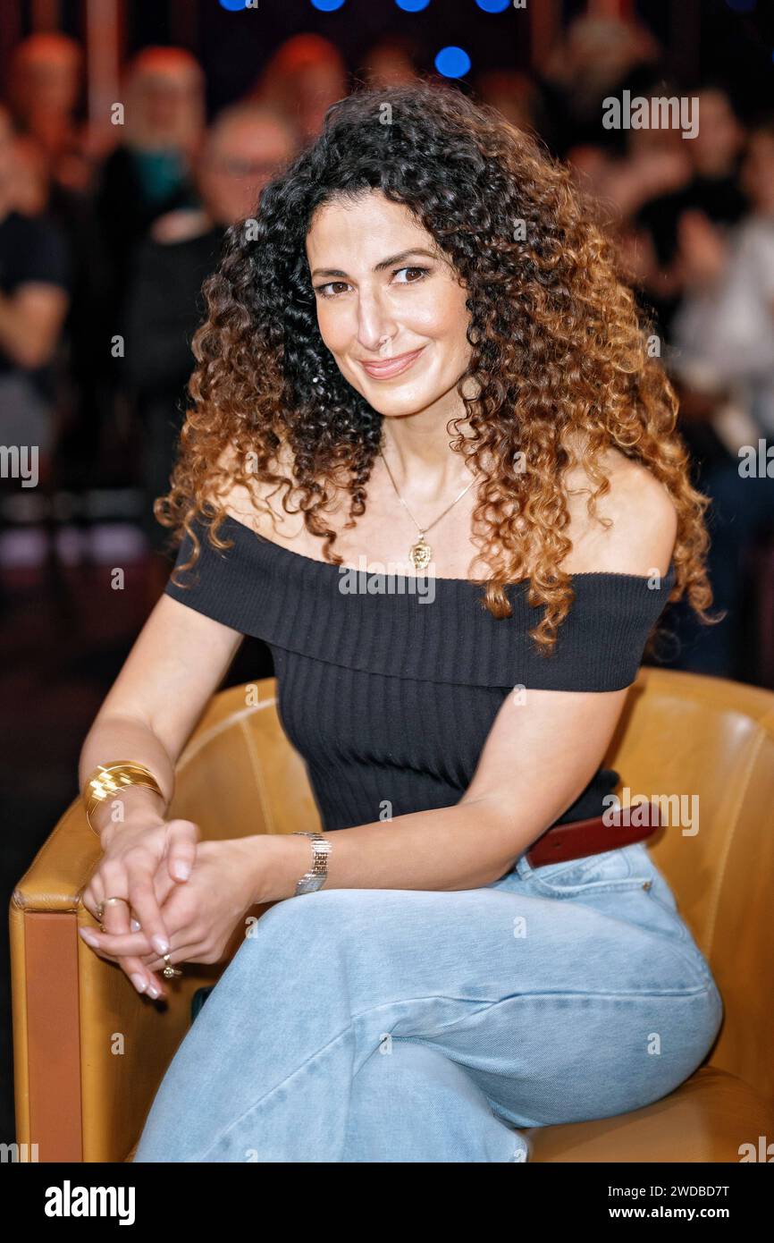 MDR - Riverboat. Moderatorin Marwa Eldessouky anläßlich der ...