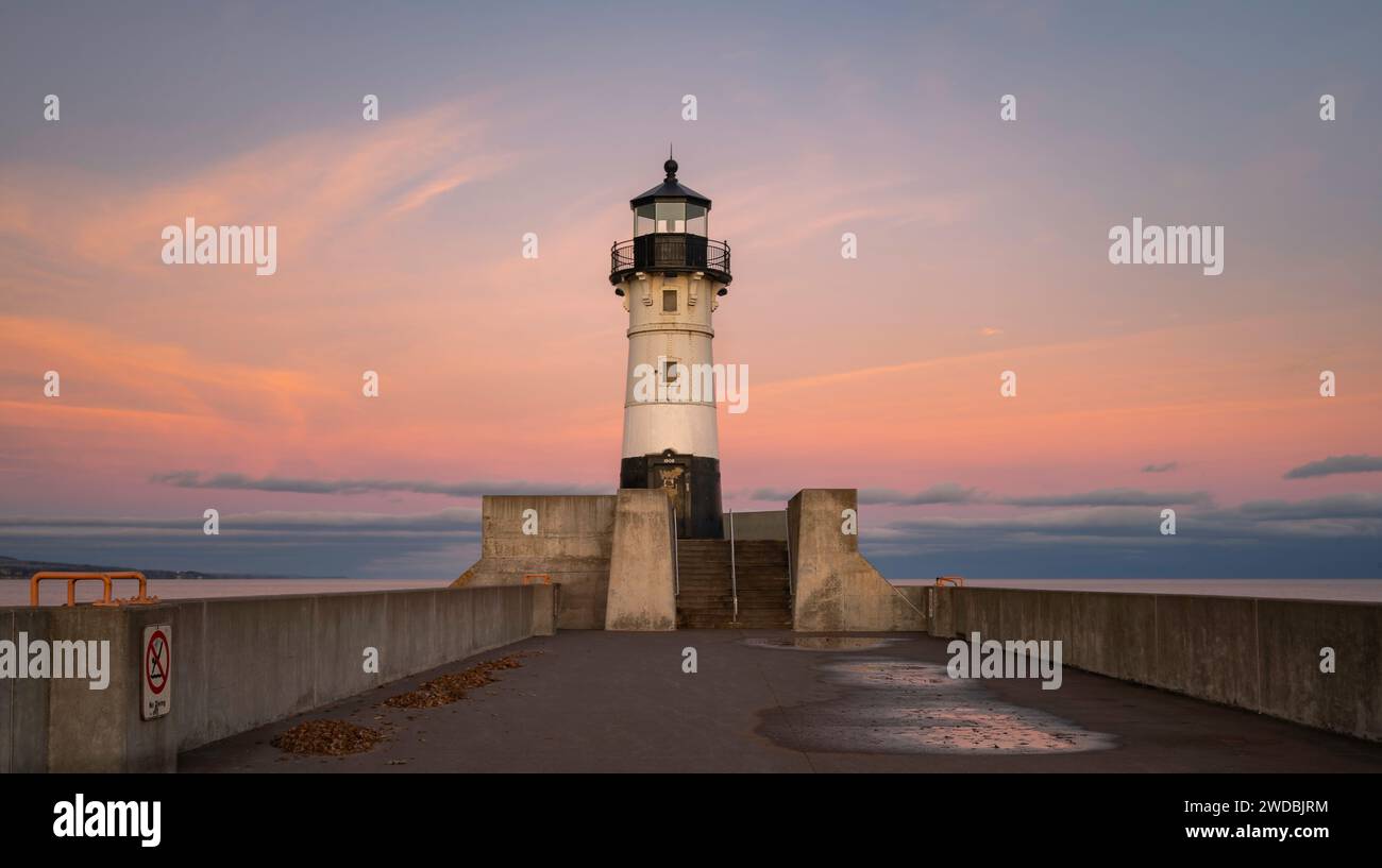 Duluth North Pier Light Duluth Harbor North Pier Light (zoomed And