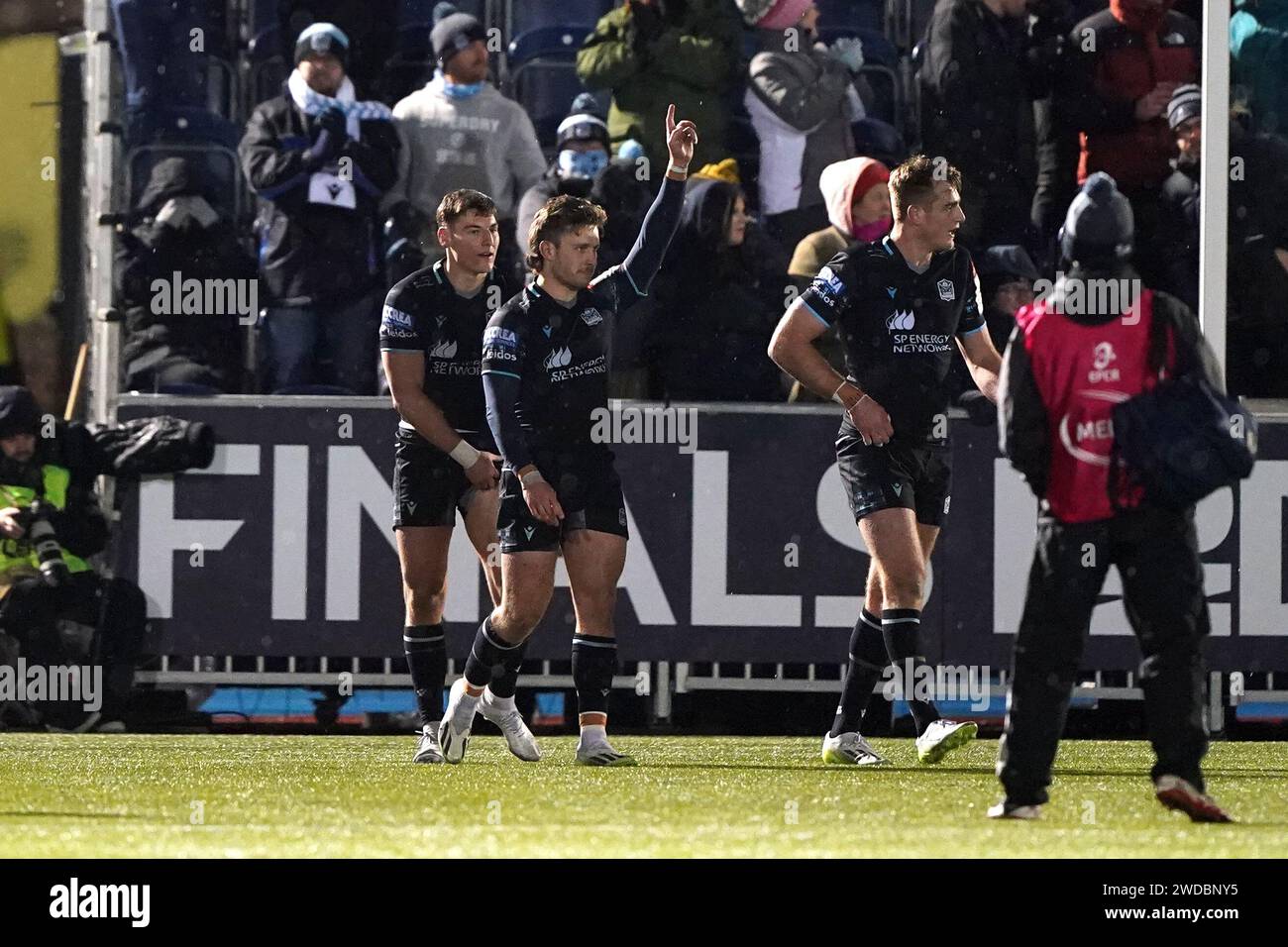 Glasgow Warriors' Kyle Rowe (centre) celebrates scoring his side's ...