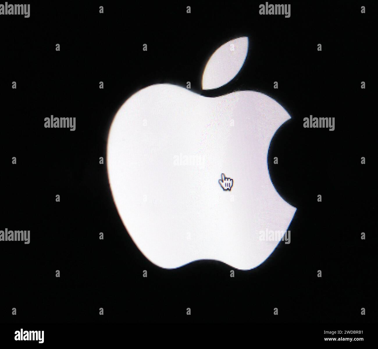 Iphone 15 apple hi-res stock photography and images - Alamy