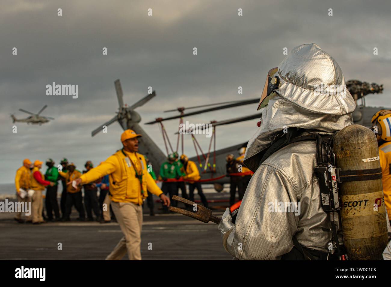 PACIFIC OCEAN (Jan. 16, 2024) U.S. Sailors conduct flight deck ...