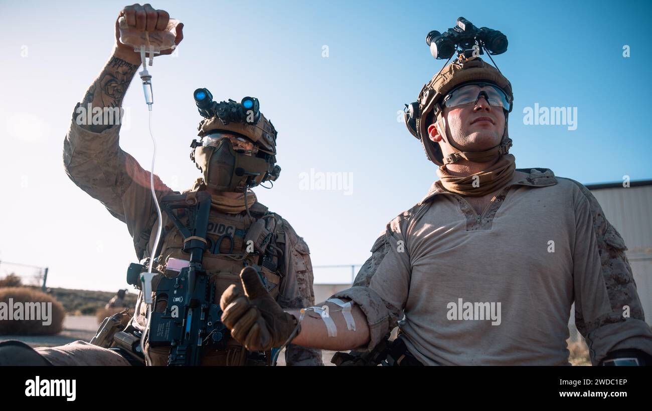 Special amphibious reconnaissance corpsman hi-res stock photography and ...