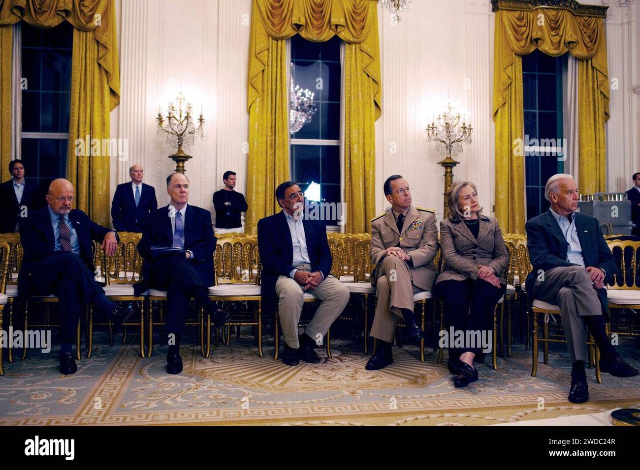 Clapper, Donilon, Panetta, Mullen, Clinton and Biden in the East Room ...