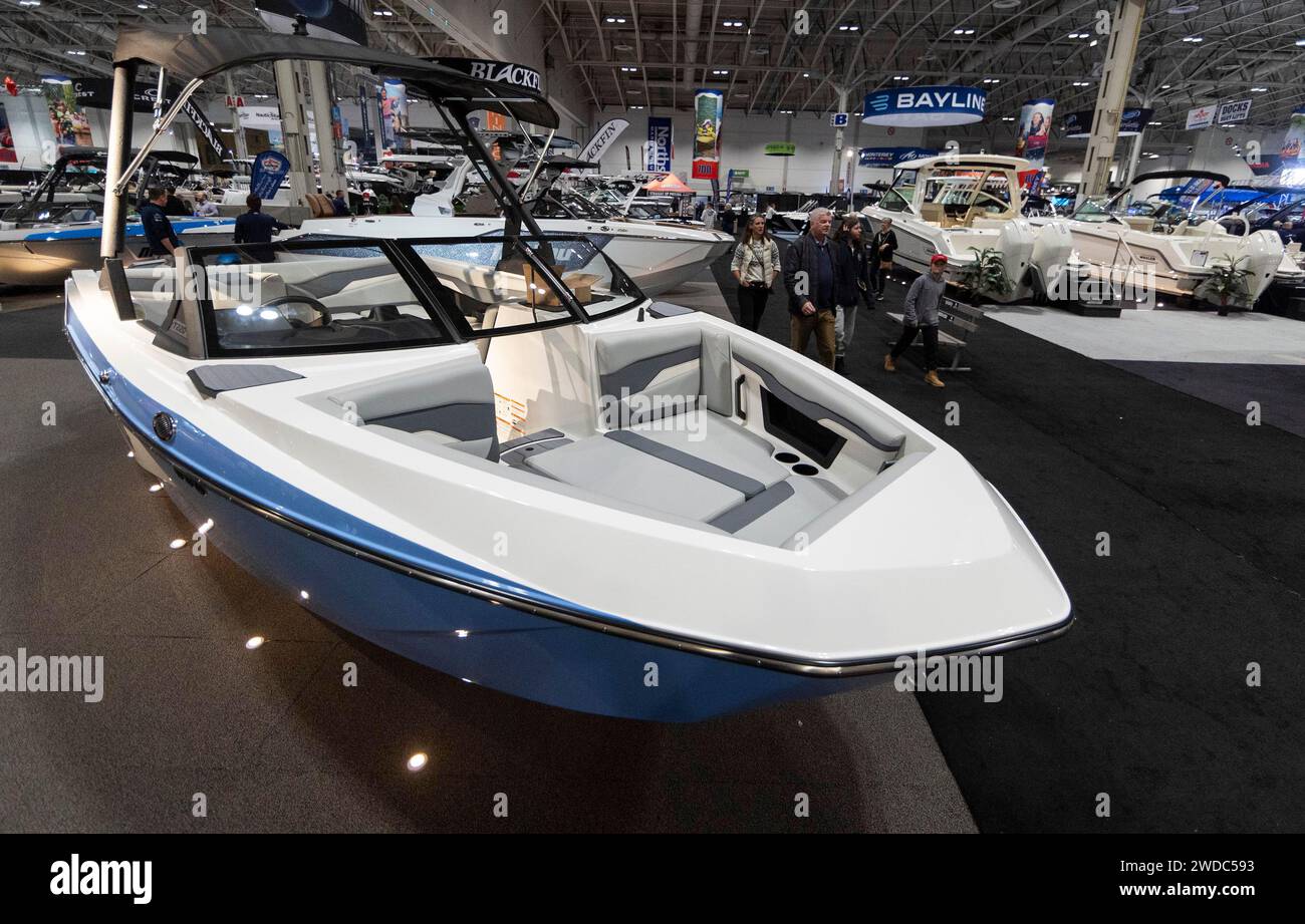 Toronto, Canada. 19th Jan, 2024. People visit the 2024 Toronto ...