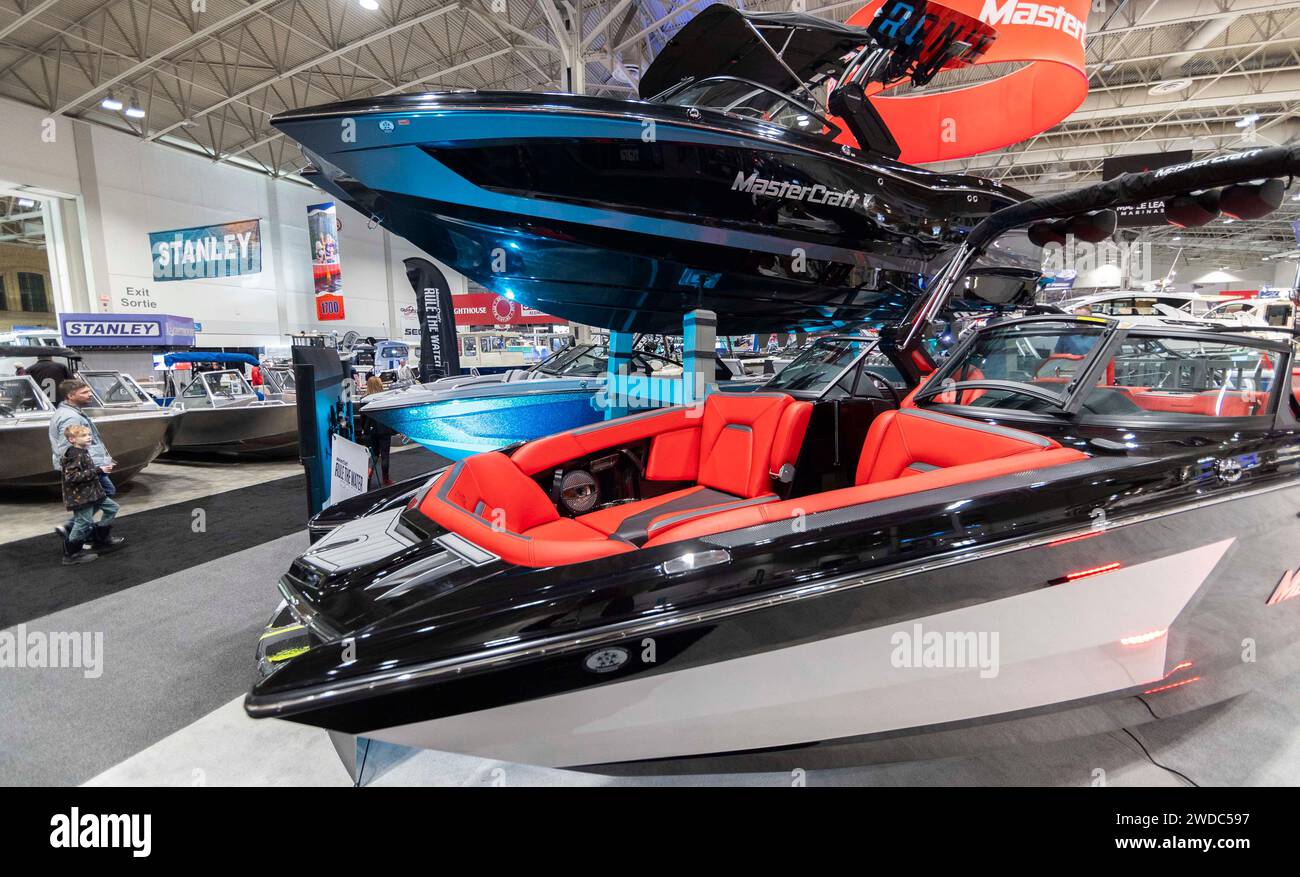 Toronto, Canada. 19th Jan, 2024. People visit the 2024 Toronto ...